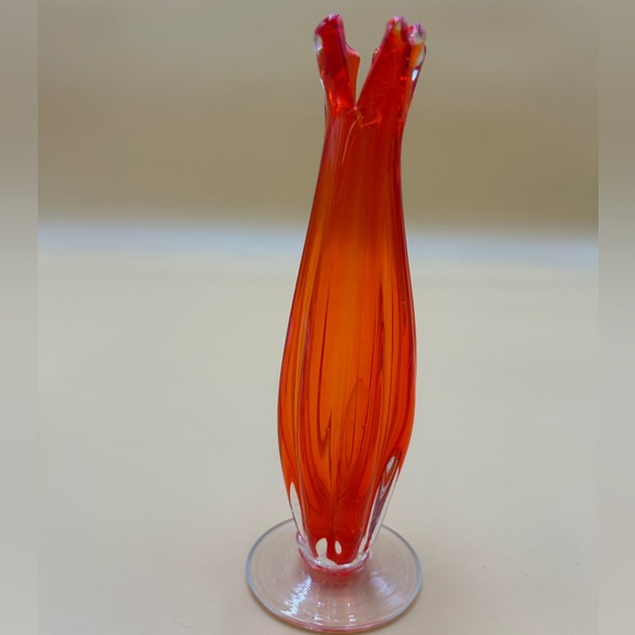 Lefton | Accents | Vintage Lefton Glass Swung Vase Red Vase Mcm ...